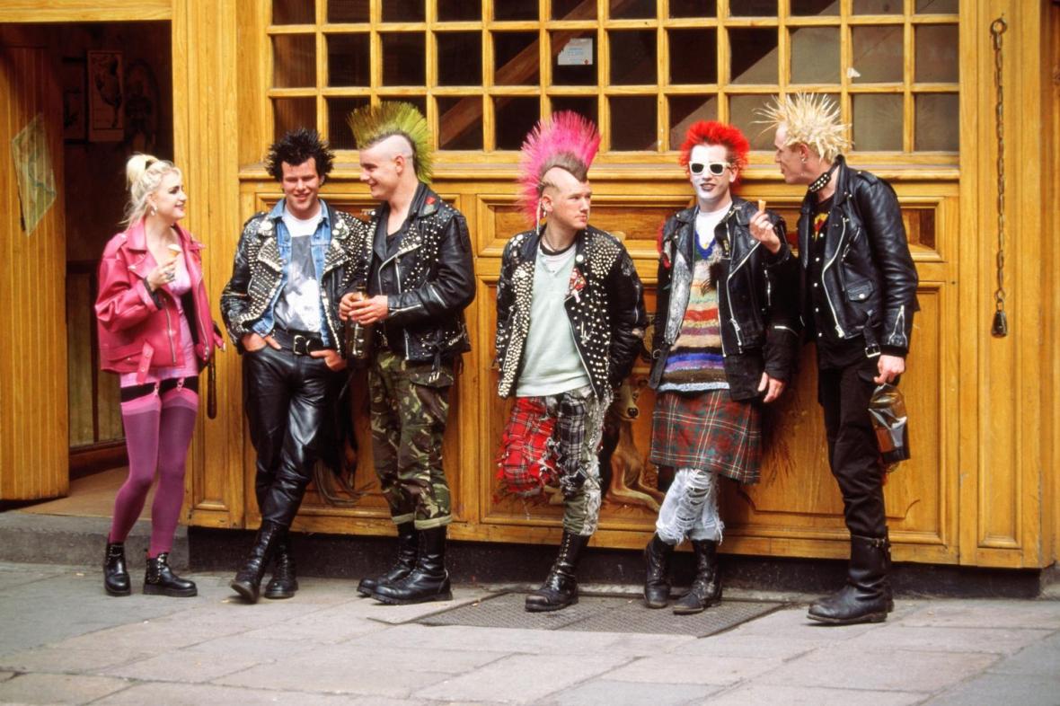 80s Punk Fashion - Glamnfash